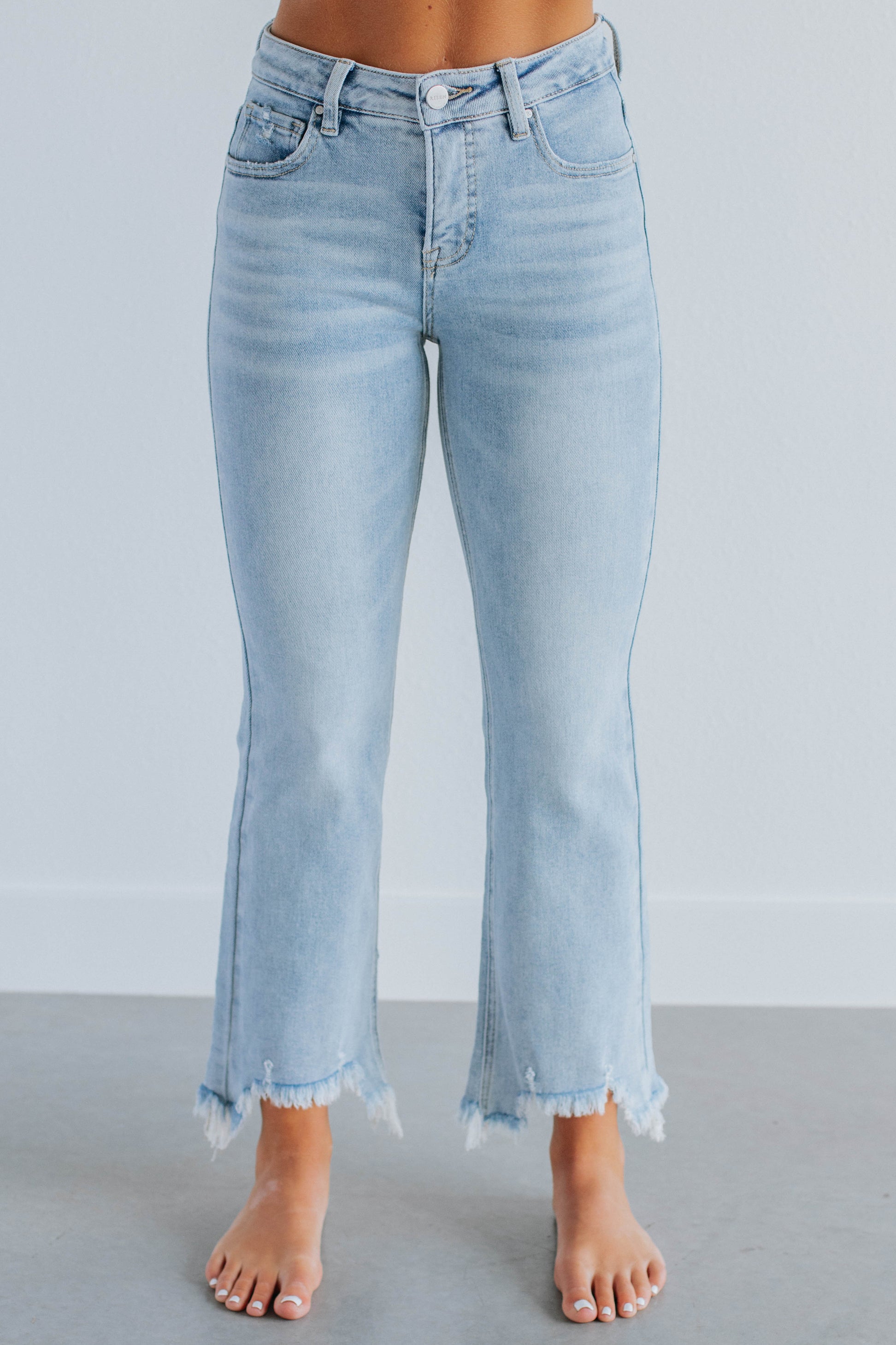 Neona Risen Jeans - Light Wash – Wild Oak Boutique