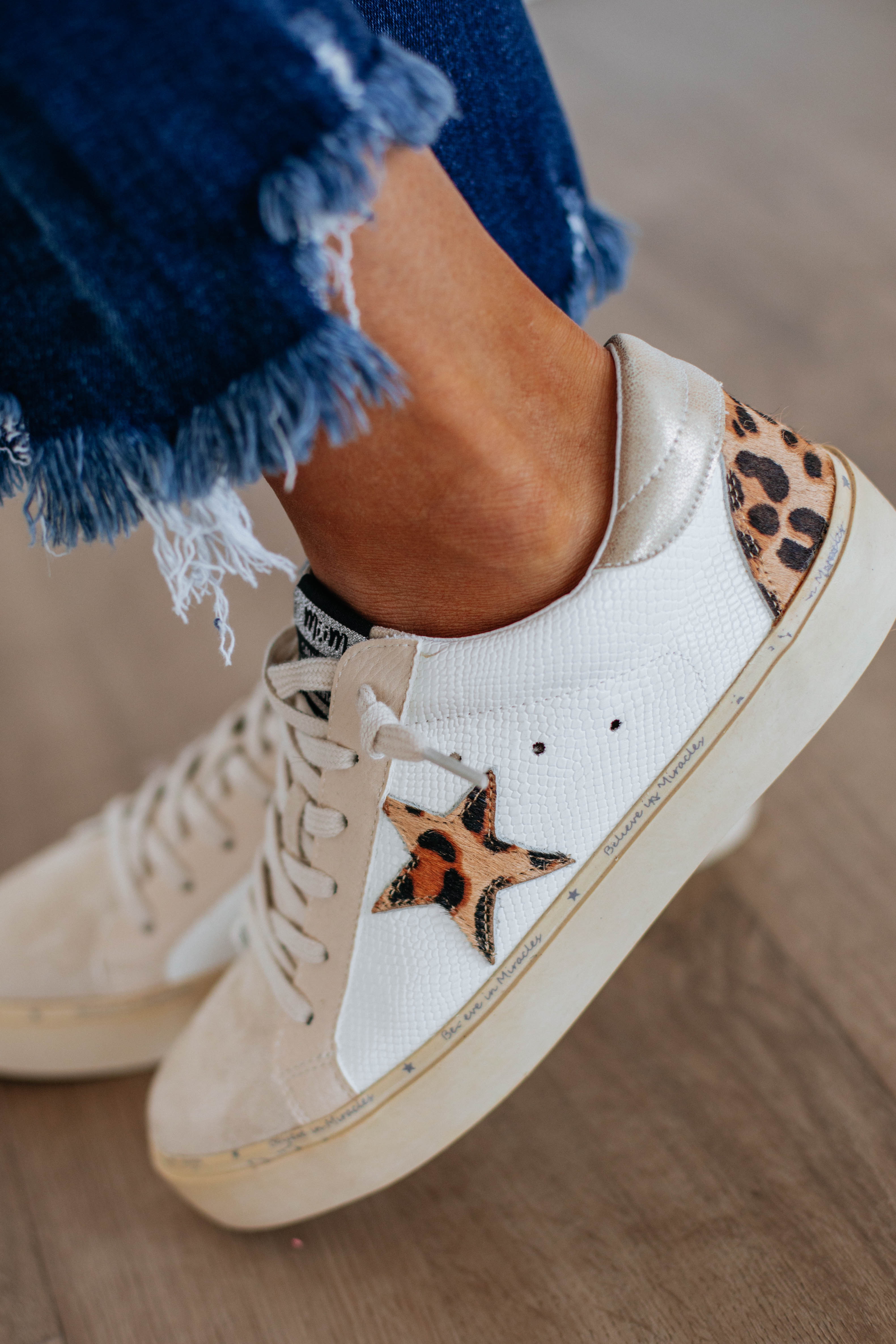 Star Dazed Sneakers – Wild Oak Boutique
