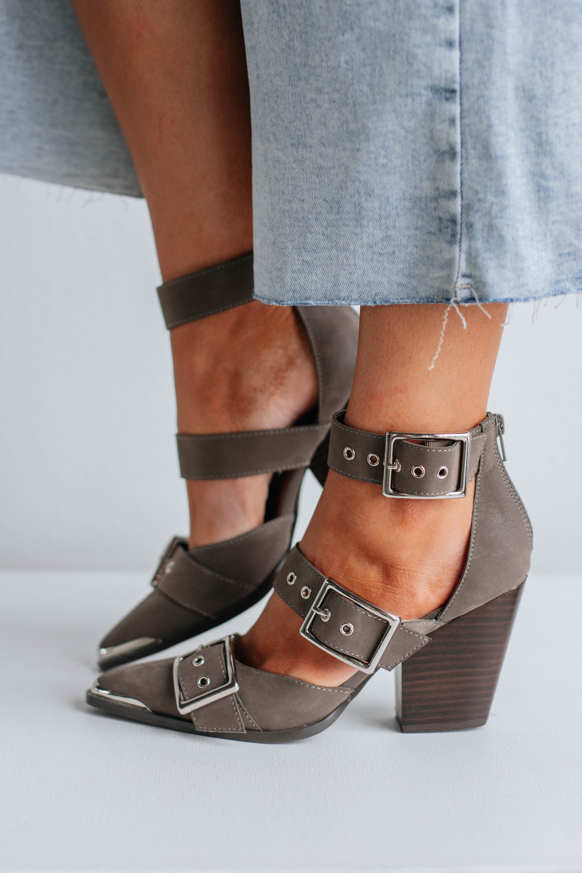 Proving My Point Heels - Charcoal – Wild Oak Boutique